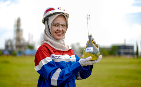 Mengenal Pertamina Renewable Diesel D100: Revolusi Hijau bagi Industri ...